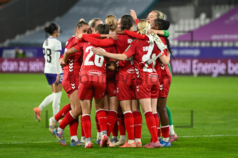 Jubel google Pixel Frauen Bundesliga SGS Essen 1. FC Köln... Photo